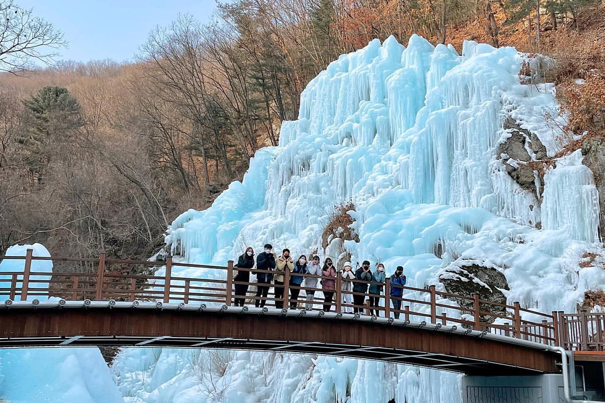 Creatrip: [Sold out] Gapyeong Eobigyegok Ice Valley + Nami Island + Garden of Morning Calm ...
